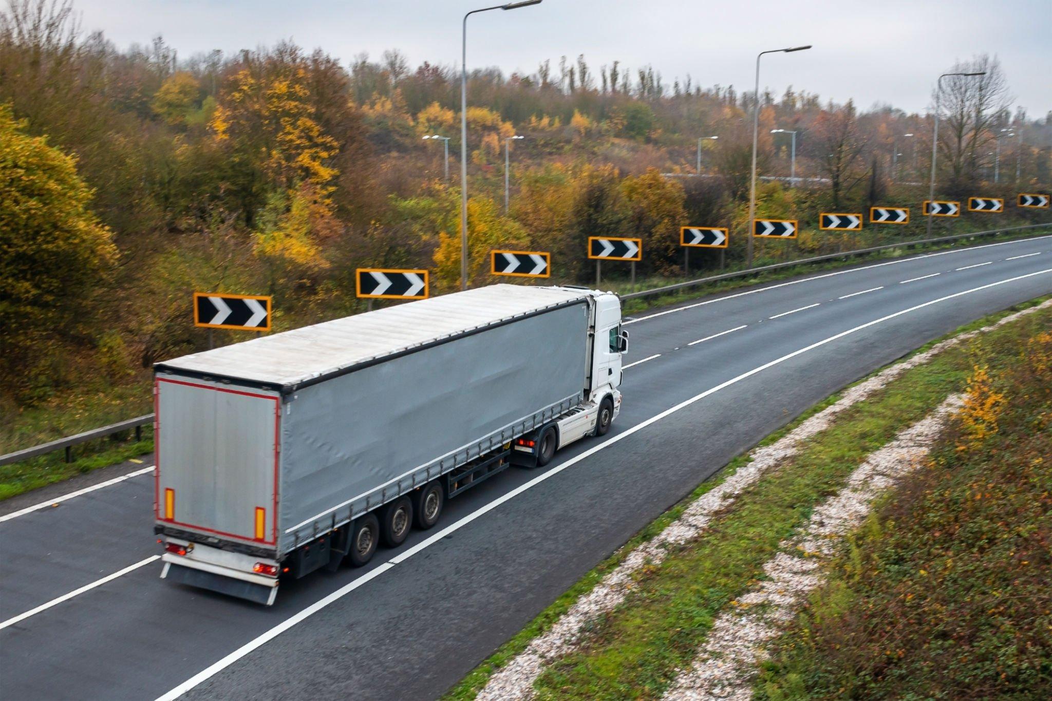 Maximizing Efficiency with Advanced GPS Fleet Management | TXT E Solutions